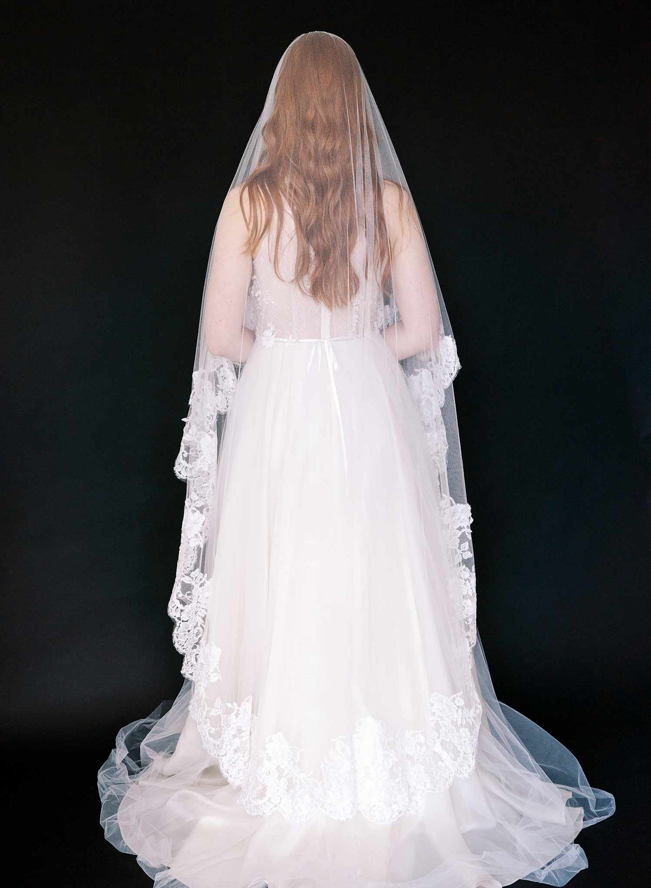 Silk chapel veil with lace edges - Floral romance French lace veil in ...