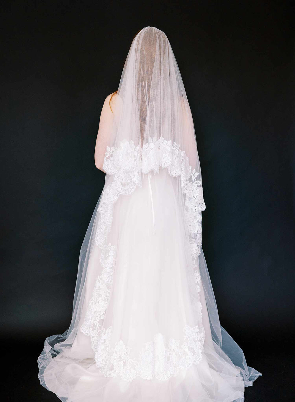 Silk chapel veil with lace edges - Floral romance French lace veil in ...