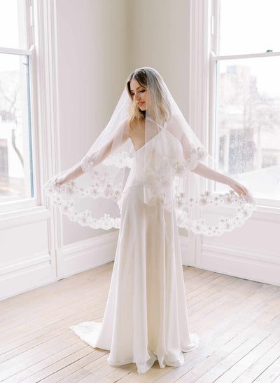 Lace veils, bridal french lace veils, lace trimmed wedding veils