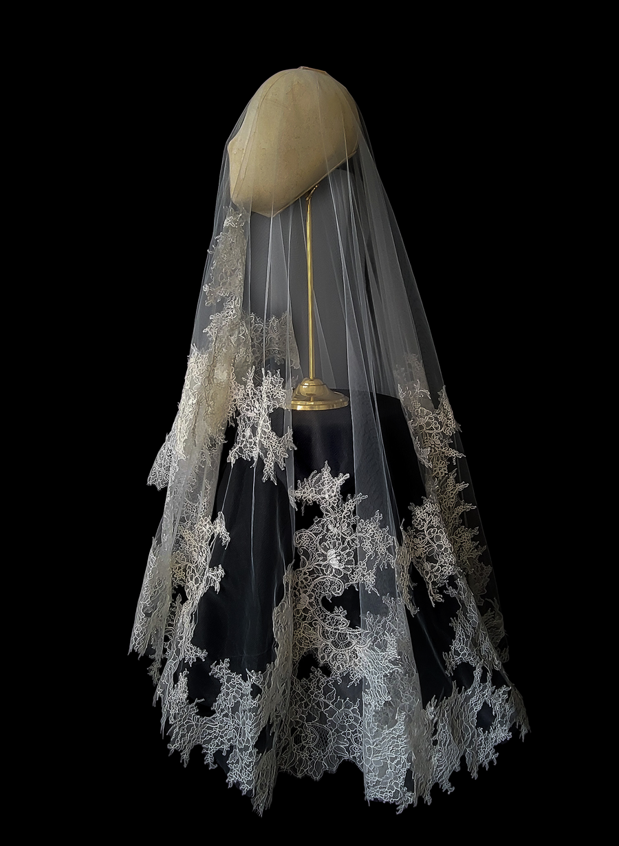Lace veils, bridal french lace veils, lace trimmed wedding veils